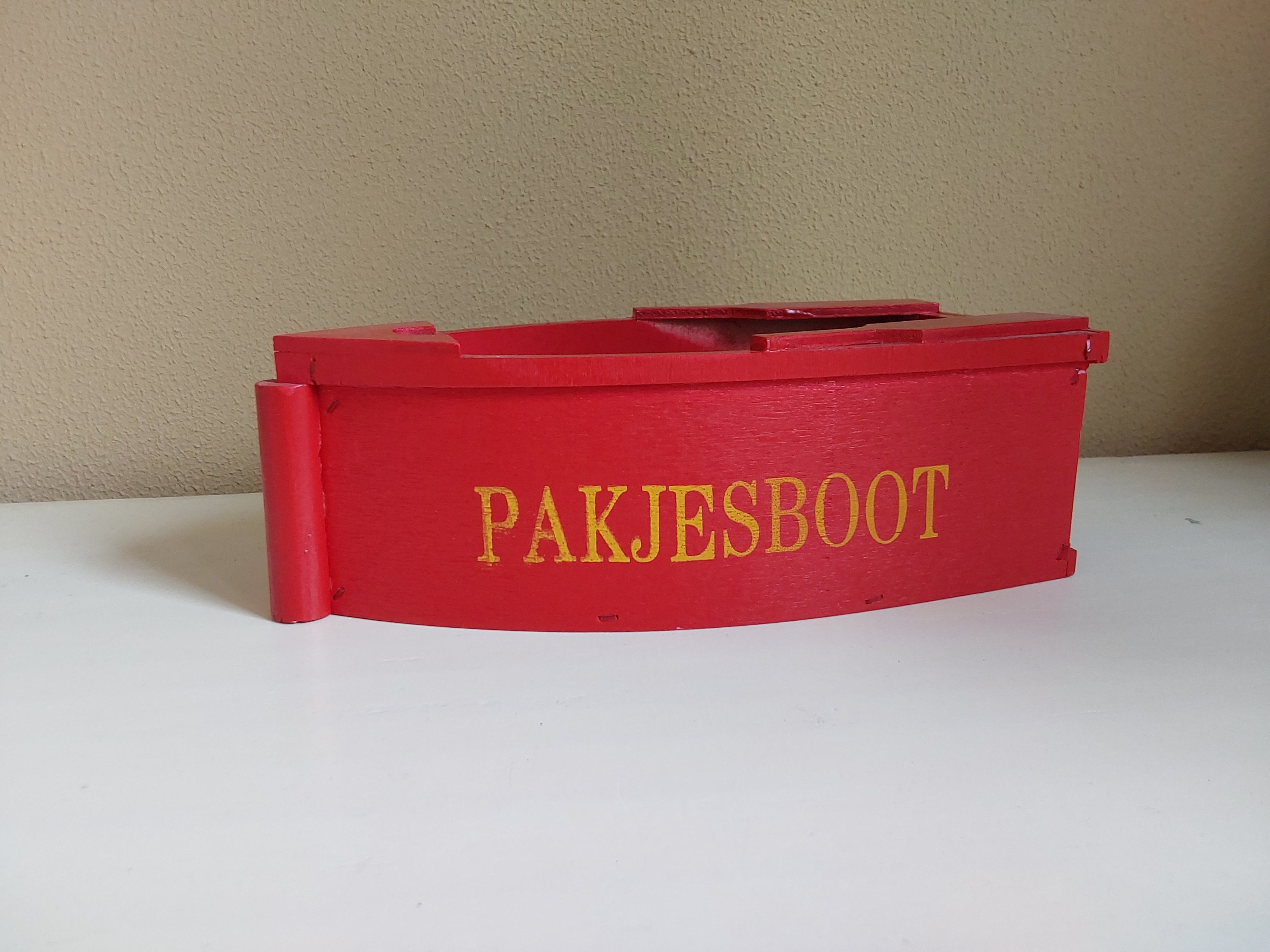 Pakjesboot - Rode Houten Pakjes Boot - Thema Sinterklaas – atelier-nouk